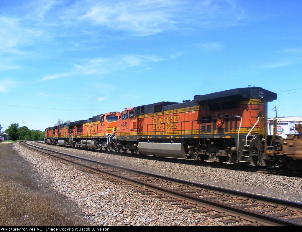 BNSF 4942